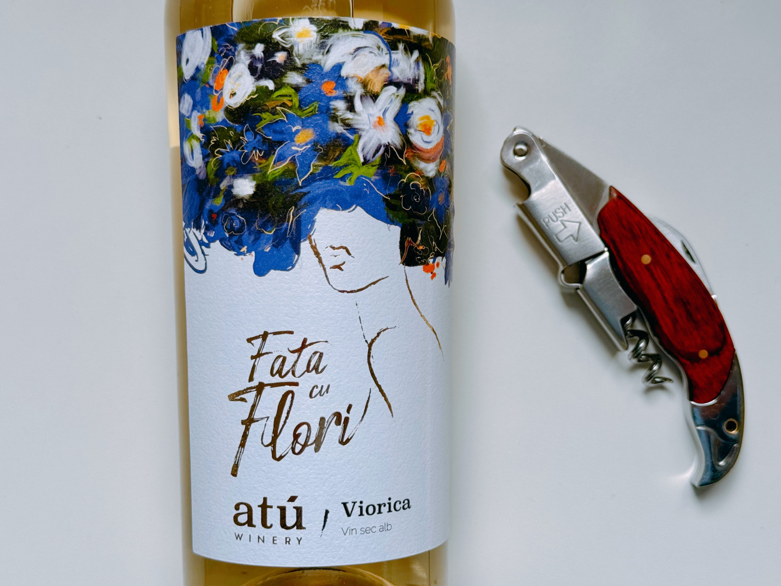 Atu lansează o serie nouă de vinuri: „Fata cu flori” | Fine Wine